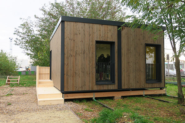 Toits temporaires urbains : le prototype de bâtiment mobile modulable ...